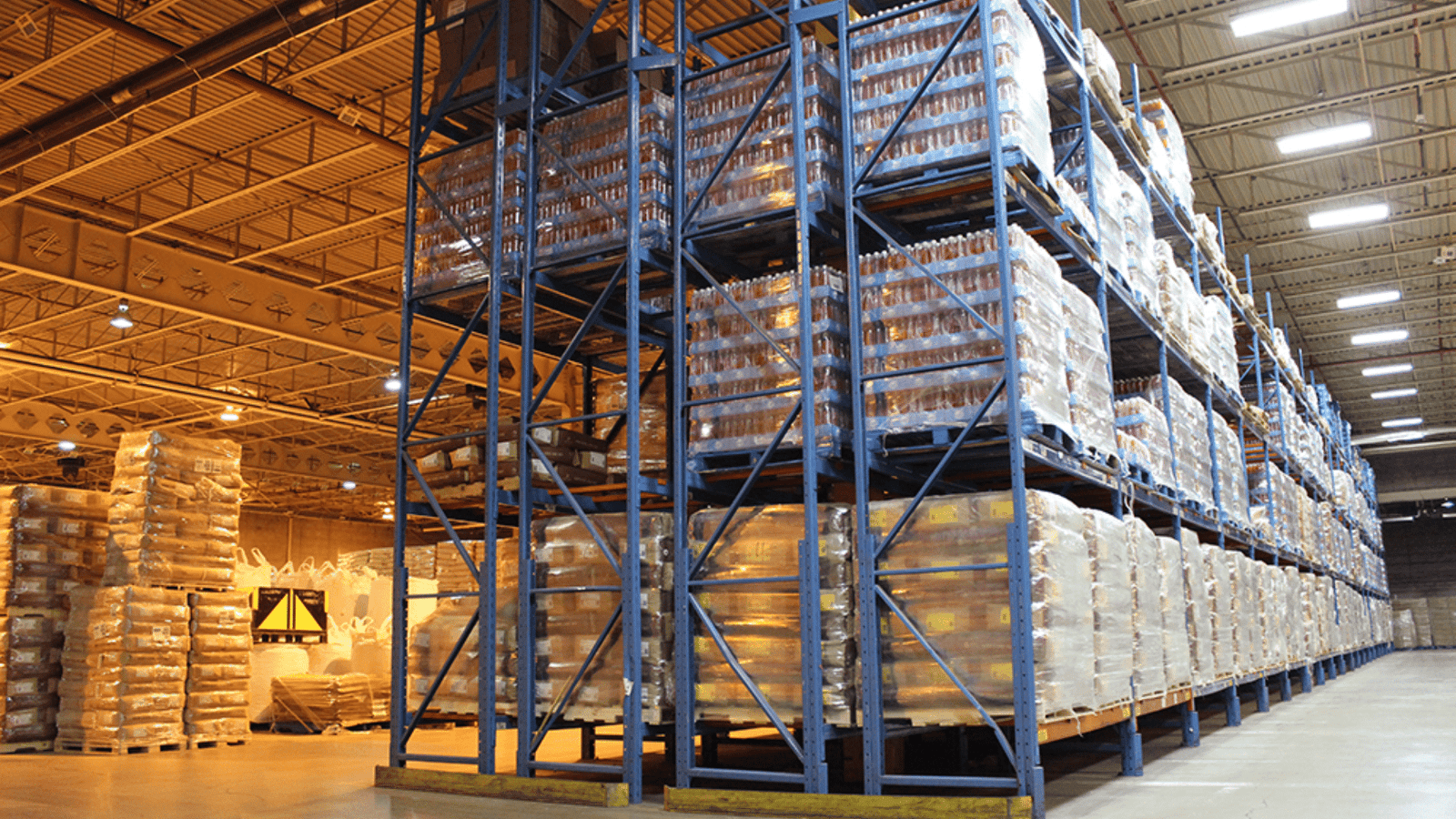 Industrial Heavy Duty Racking System in UAE | Stormat System